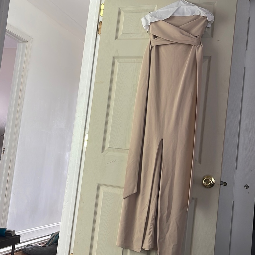 Lulus Tan Dress! Gorgeous. Strapless. Worn One Time. - Gem